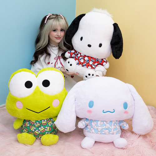 Jumbo Plushies, Sanrio Skateboarders, Holiday Hello Kitty, and MORE ...