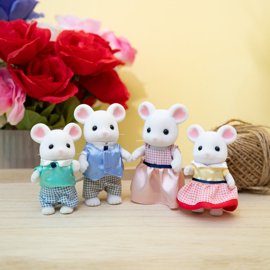 Sanrio White Frills Plush – JapanLA